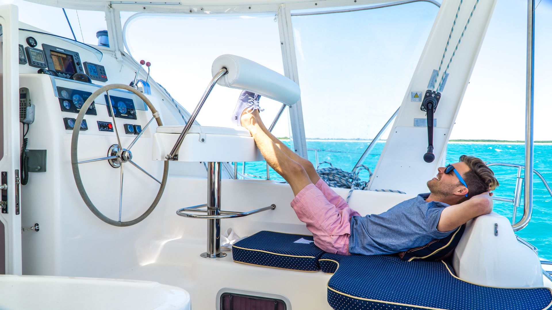 A Glimpse of The Sweet Life – Sailing Our Dream Boat - Gone With The Wynns