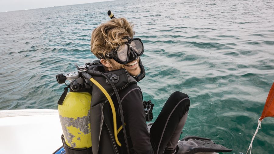 Sea Monsters & Our First Sailboat Scuba Dive - Gone With The Wynns